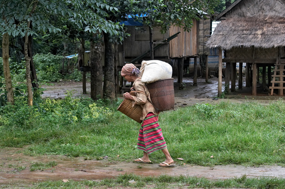 Humans World | Kreung People