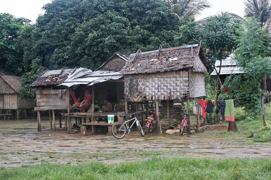 Humans World | Kreung People