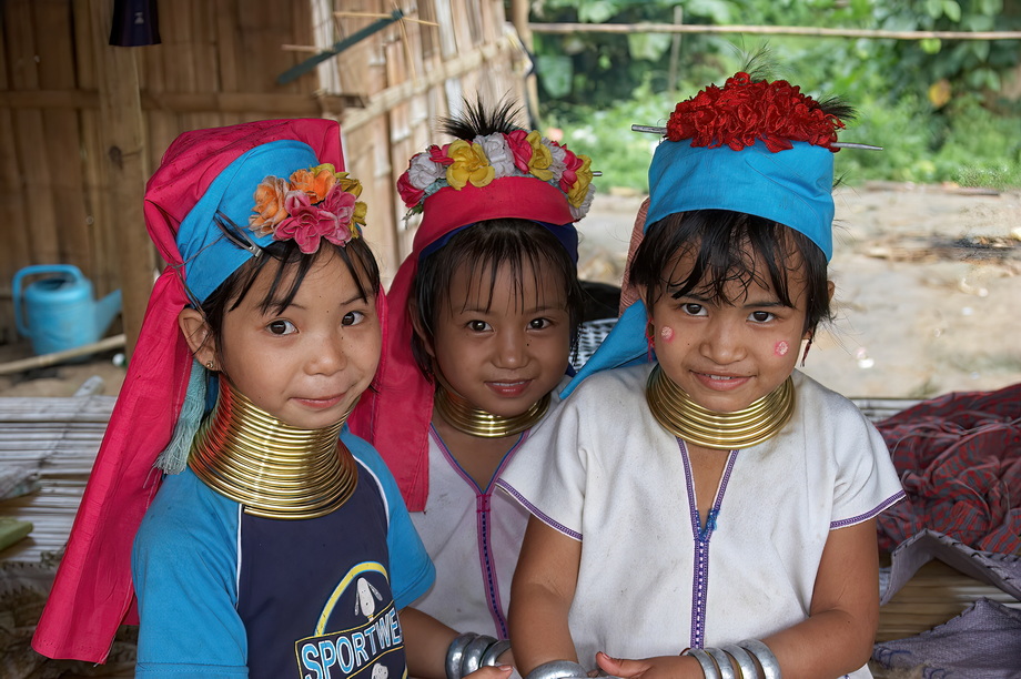 Humans World | Padaung People
