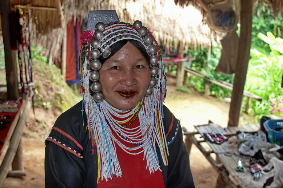 Humans World | Padaung People