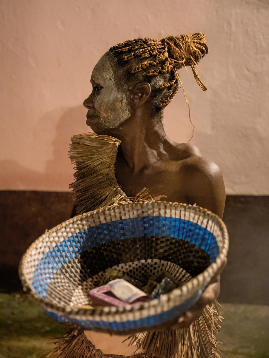 Humans World | Benga People