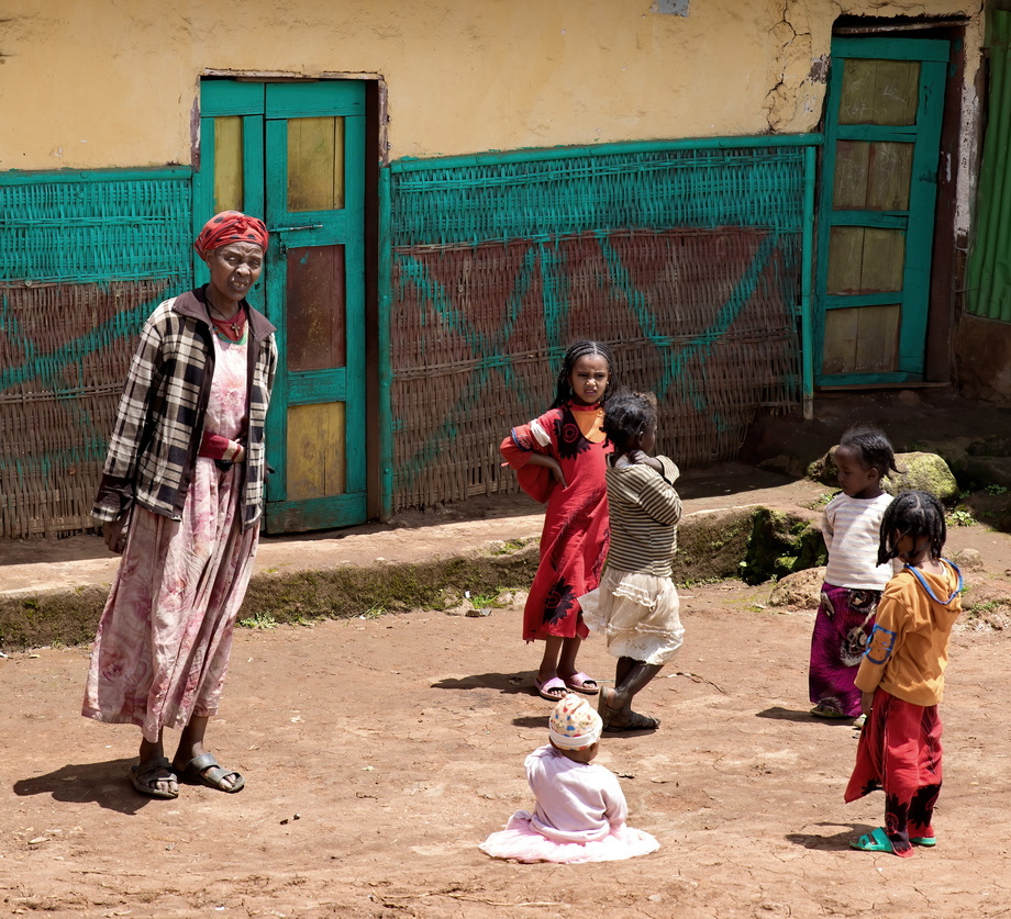 Humans World | Dorze People