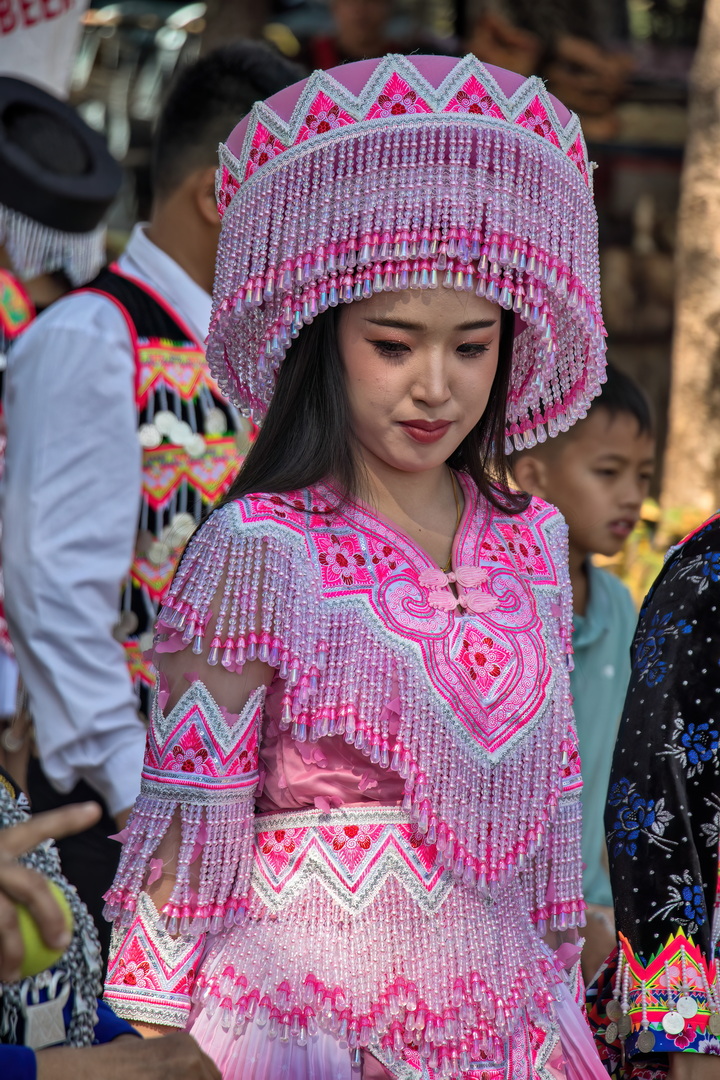 Humans World | Hmong People
