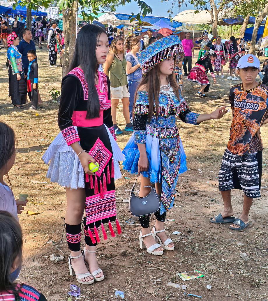 Humans World | Hmong People