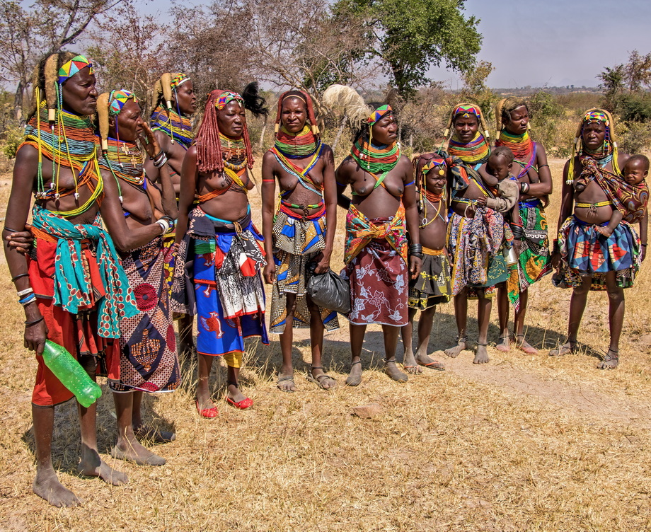Humans World | Muila People