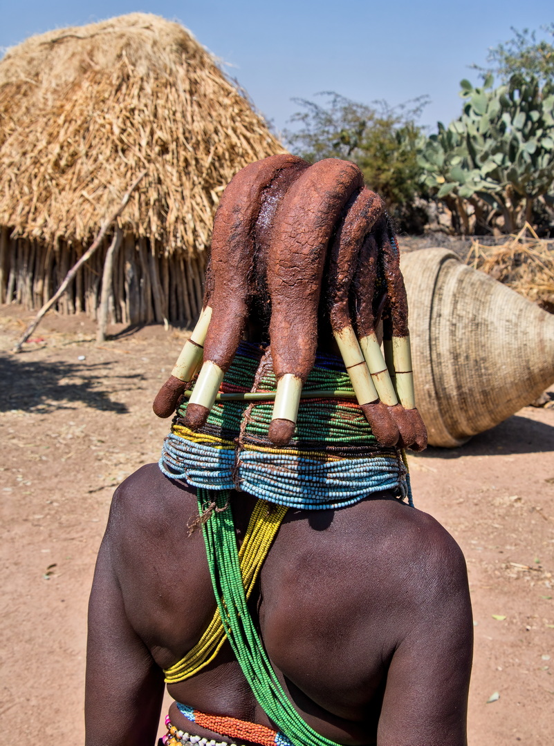 Humans World | Muila People