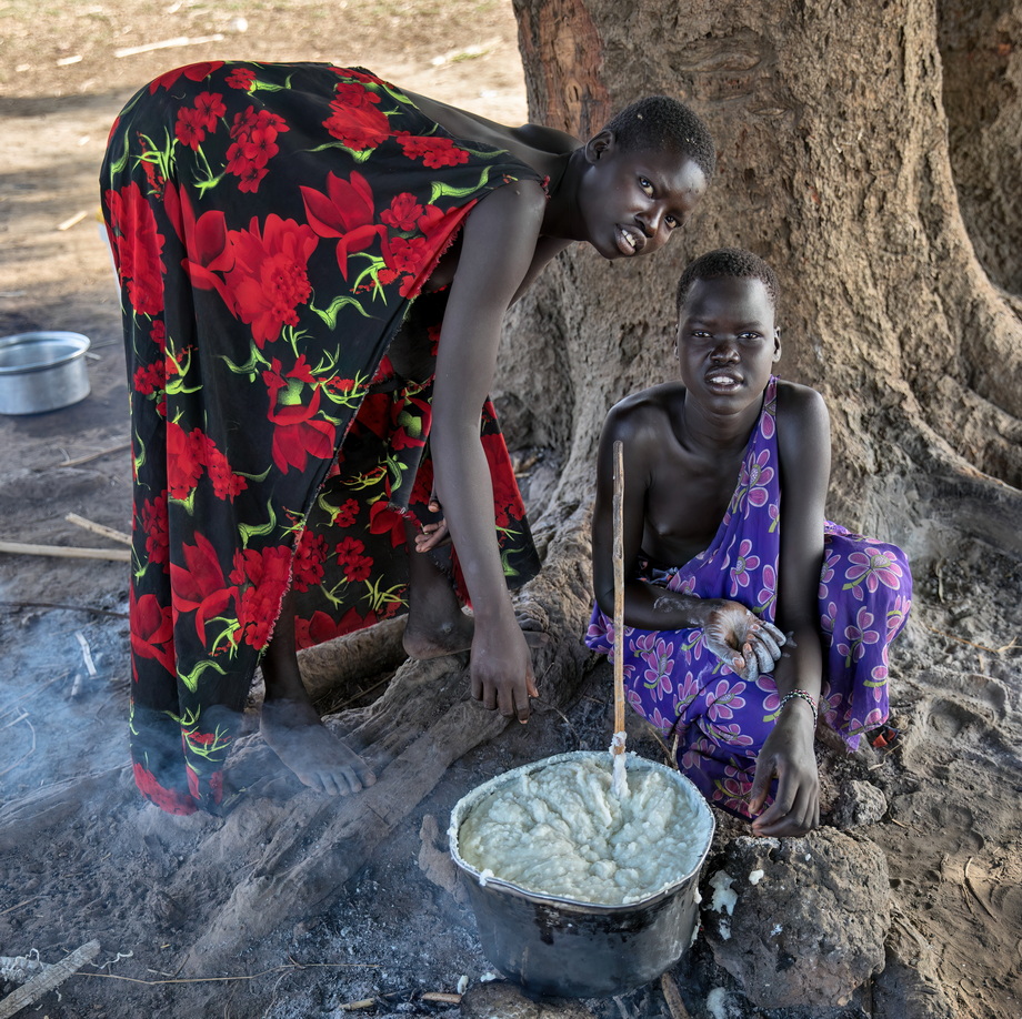 Humans World | Mundari People
