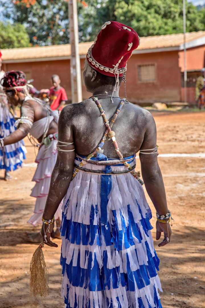 Humans World | Komian Rituals